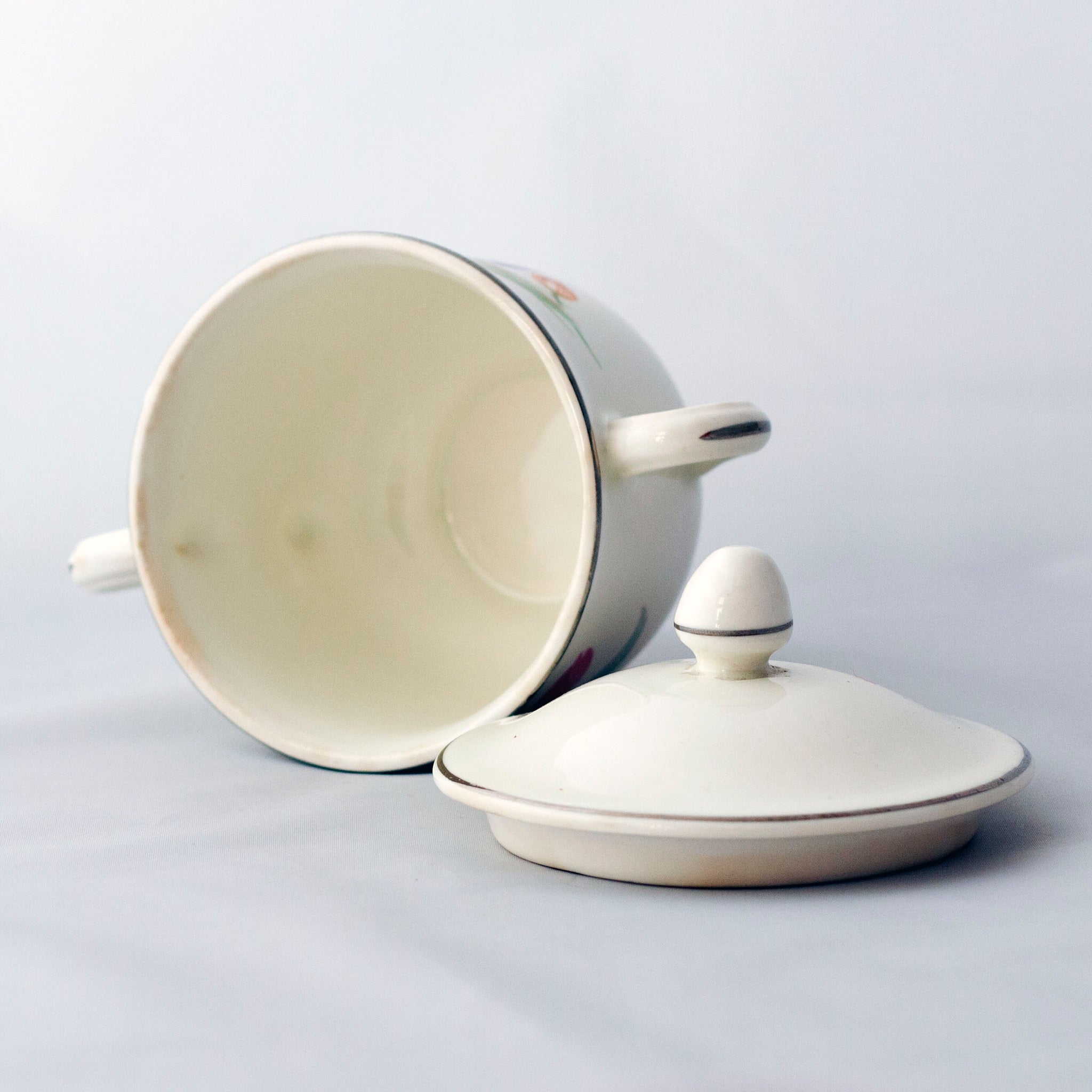 Mid-Century Hall China Pattern Modern-Shaped Sugar Bowl with Lid – The ...